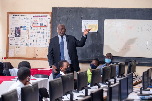 Ugandan schoolgirls learn digital Skills for Their Future